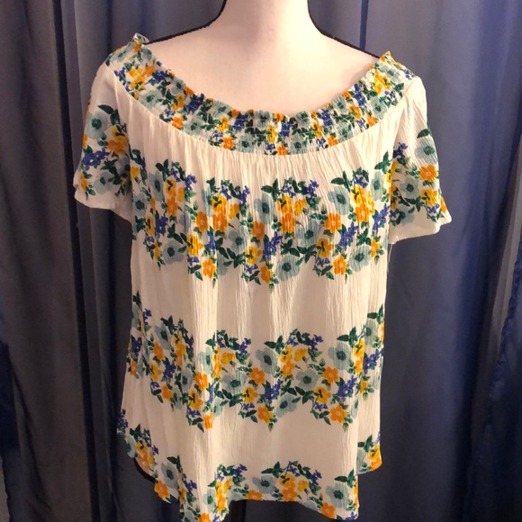 Old Navy | Tops | Womens Off Shoulder Old Navy Top | Poshmark